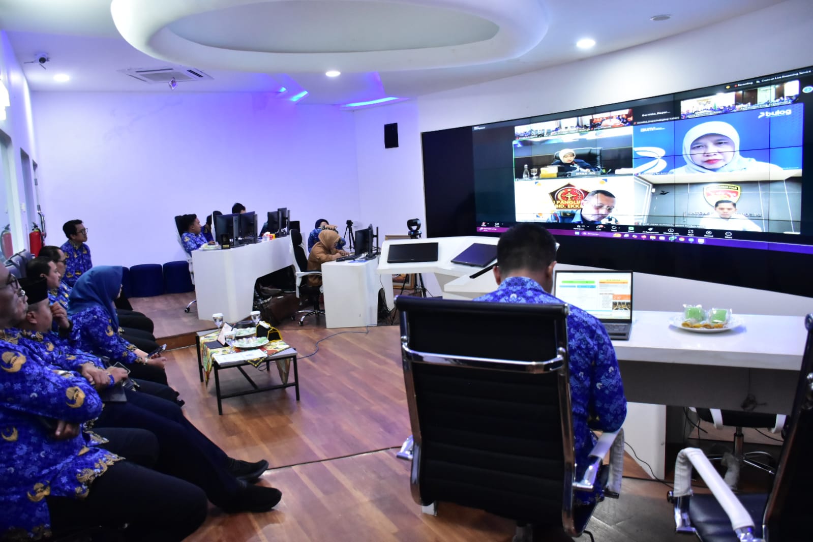 %title% | %sitename%