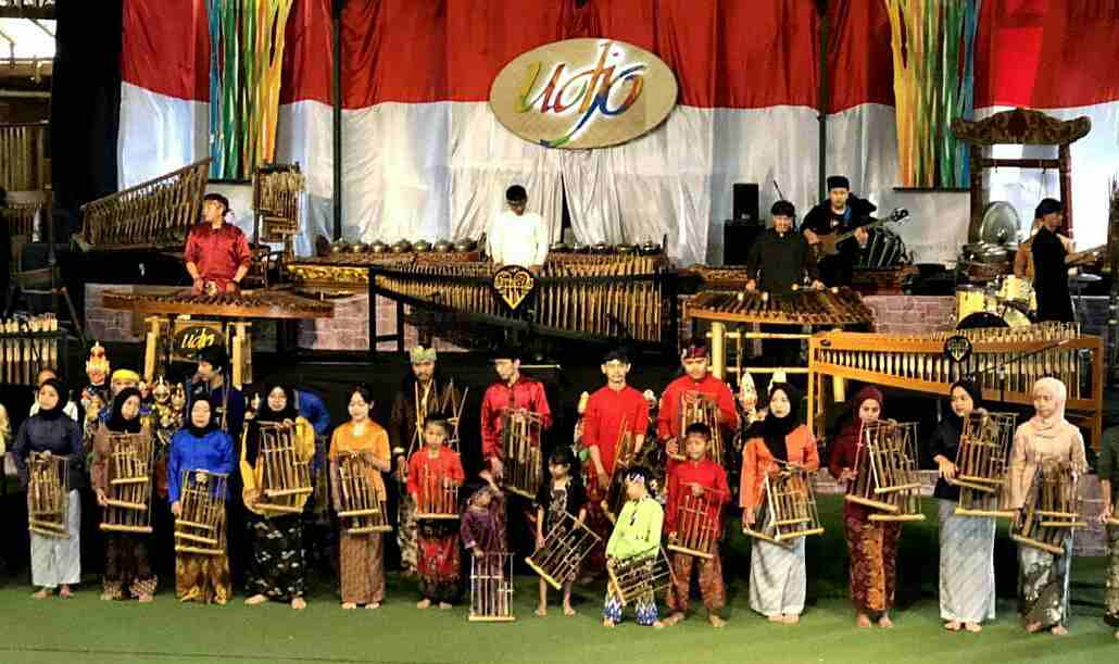 Mengenal Lebih Dekat Saung Angklung Udjo, Wisata Edukasi di Bandung