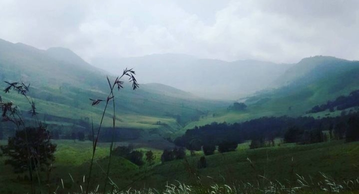 Gunung Harun: Keindahan Alam dan Petualangan di Kalimantan Utara ...