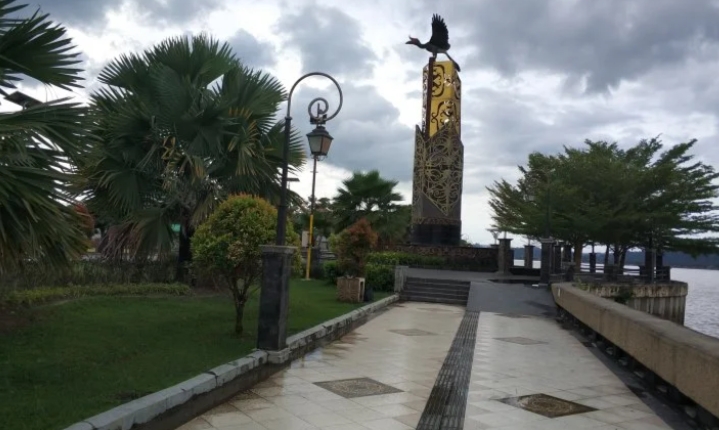 Tugu Cinta Damai: Simbol Keindahan dan Perdamaian di Kota Bulungan